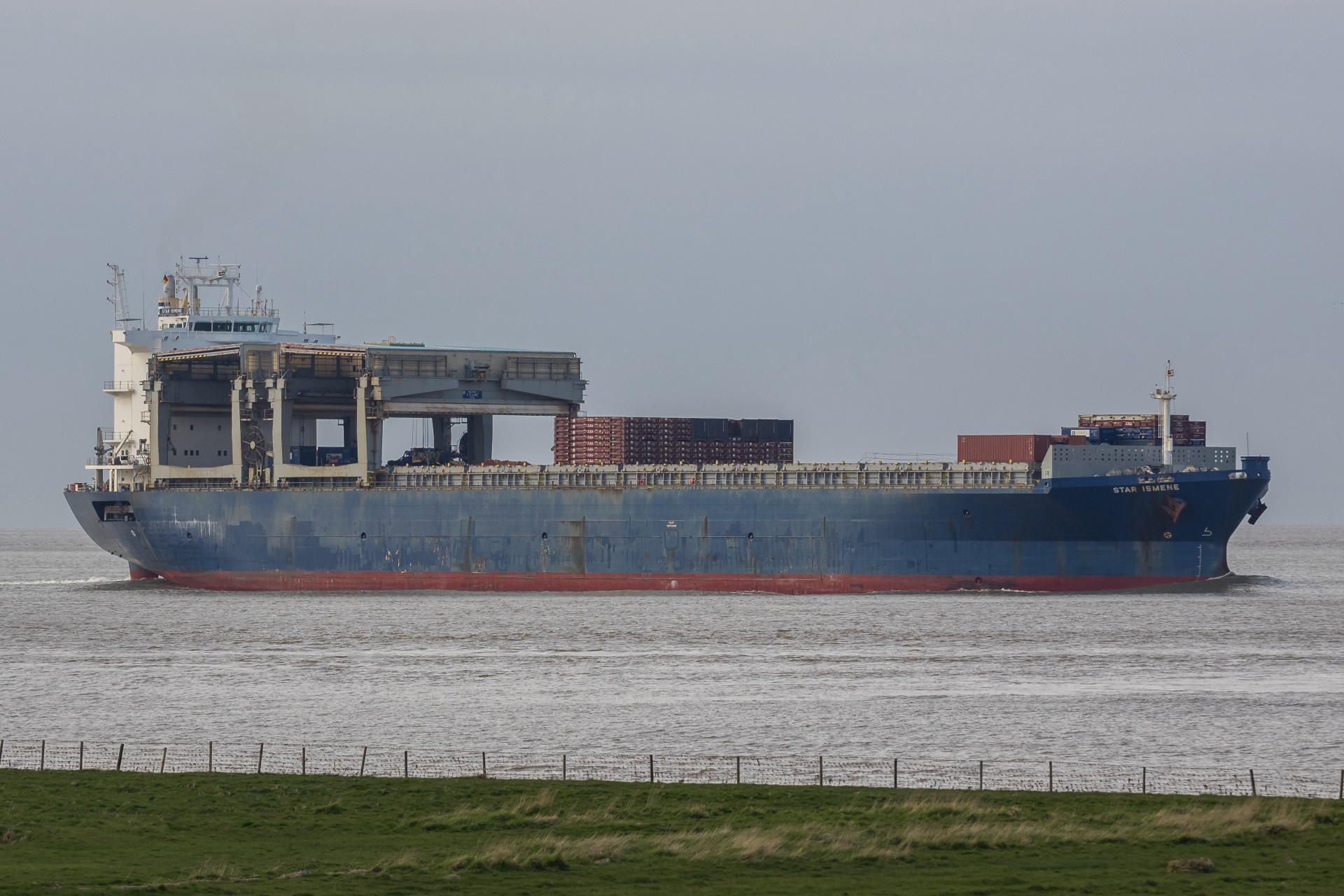 Schiffe vor Cuxhaven