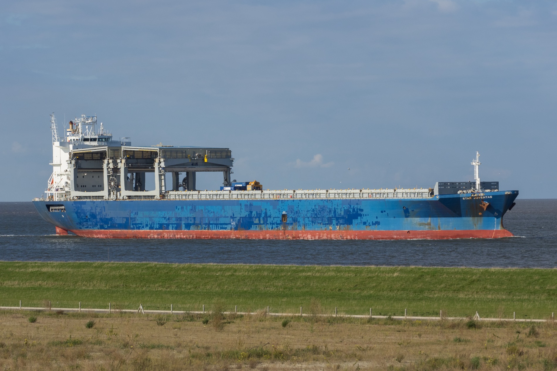 Schiffe vor Cuxhaven